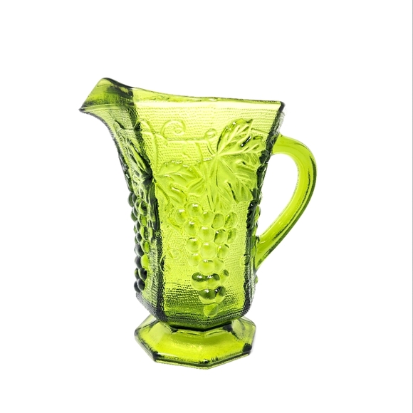 Anchor Hocking | Dining | Vintage Anchor Hocking Green Glass Pitcher ...